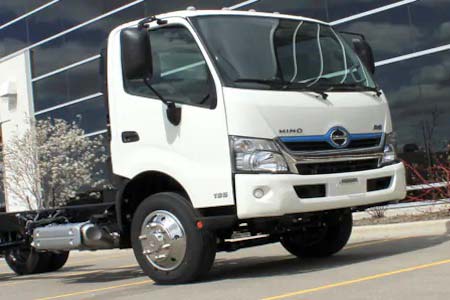 HINO 155 (14,500 LBS GVW) | Hino Truck Sales (Saskatoon)