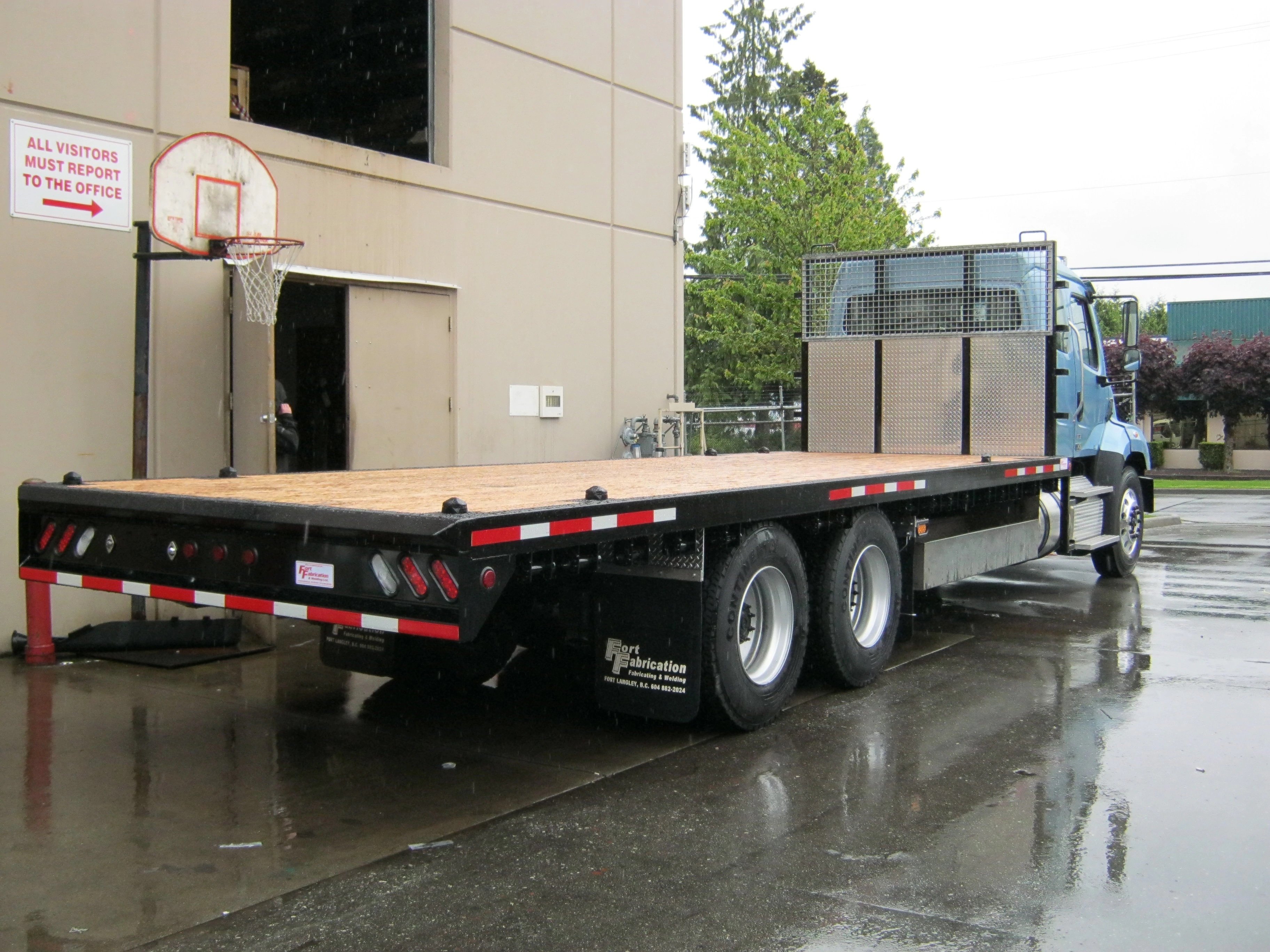 Flat Decks & Cranes | Fort Fabrication