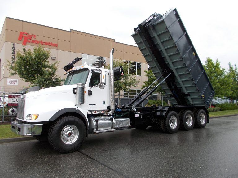 Roll On / Roll Off & Ampliroll Hooklift | Fort Fabrication